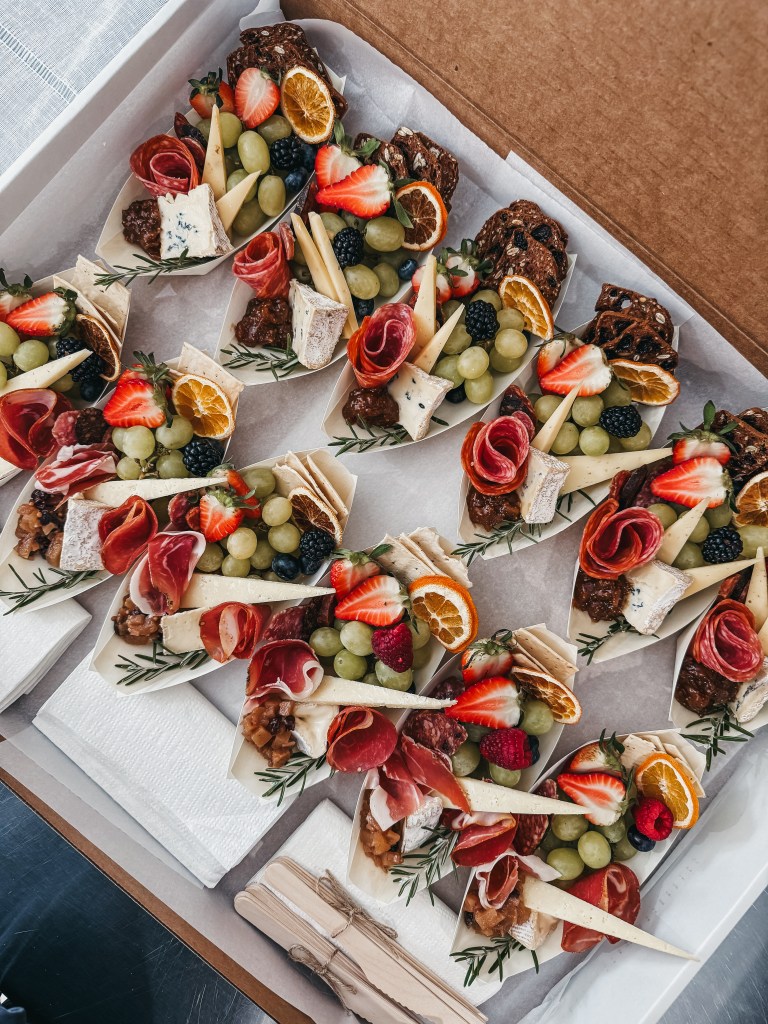 Single-Serve Graze BoatsSinge-Serve Graze Boats - Spoon & Spade